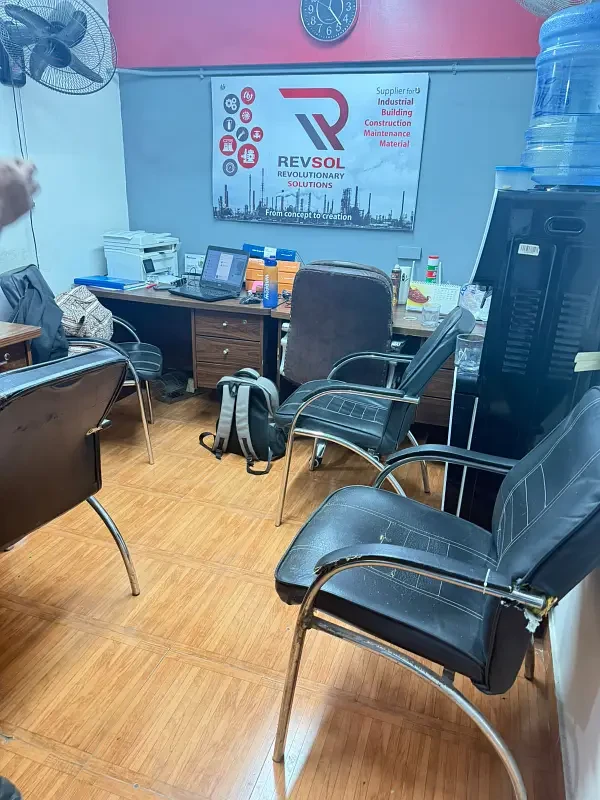 Gal Hassan - Liaqat Associates - Karachi | markaz.pk