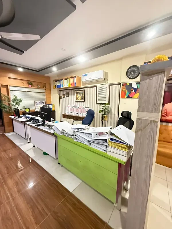 Gal Hassan - Liaqat Associates - Karachi | markaz.pk